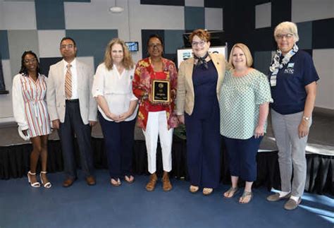Som Linthicum Honored With Tctcs Staff Excellence Award Tctc