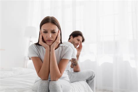 Ter a sensação de sufocamento e falta de ar durante o sexo é um sinal de ansiedade Minha Vida