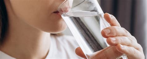 Theres A Surprisingly Easy Way To Remove Microplastics From Drinking