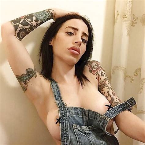 Alex Mucci Barely Covered With Rude Editing Sirnamesamuel