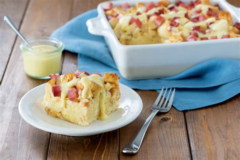 Eggs Benedict Casserole Eggsca