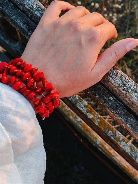 Українські прикраси коралові намиста та браслети купити в Україні