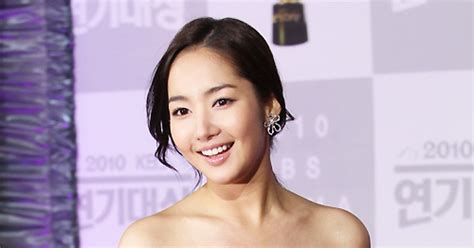 [포토엔]박민영 과감한 오프숄더 드레스