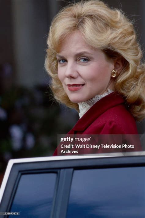 Linda Purl Appearing In The Abc Tv Movie Dark Mansions News Photo