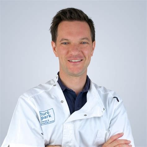 Dr Rob Van Der Veen Leader In Oculoplasty In Barcelona