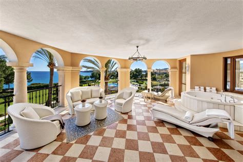 The St Regis Mardavall Mallorca Resort