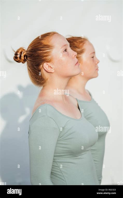 Redhead Twins Hi Res Stock Photography And Images Alamy