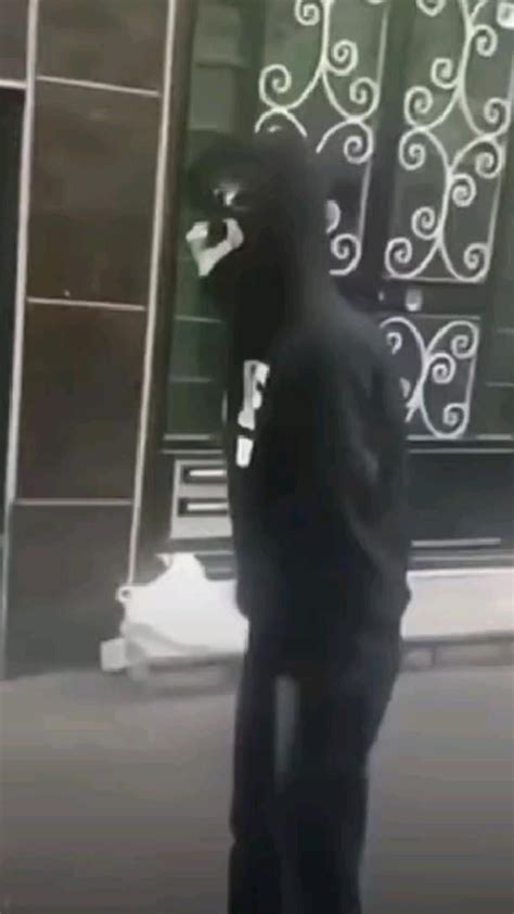 وقتی بعد جق زدن میری بتمن میبینیbe Like