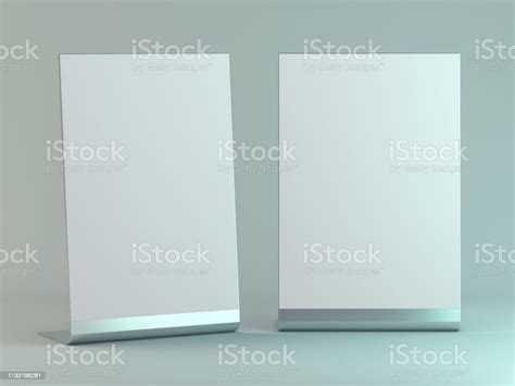 흰 종이와 소책자를 서 있으십시오 Mockup 3d 0명에 대한 스톡 사진 및 기타 이미지 0명 3차원 형태 고정됨 Istock