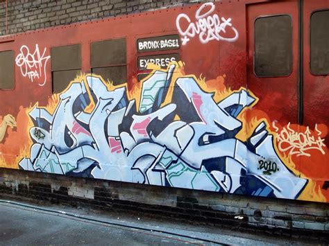 Ovie One - Bombing Science: Ovie One Urban Art