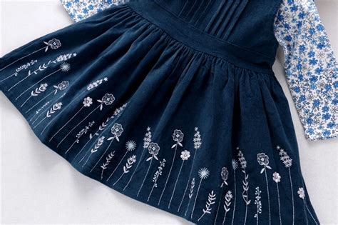 Осенние платья для маленьких девочек с вышитыми цветами комплекты одежды с длинными рукавами