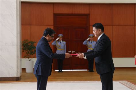 ХАВСРАН СУУХ ЭЛЧИН САЙД НАР ИТГЭМЖЛЭХ ЖУУХ БИЧГЭЭ ӨРГӨН БАРИВ Монгол