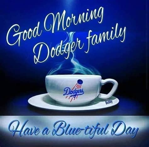 Pin By Eleanor Famighetti On Dodgers All Day Dodgers Dodgers Girl