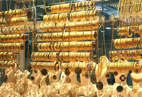 Per Tola Gold Rate Hits Rs416000 In Pakistan As Investors Rush To
