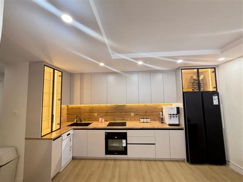 Танан Захиалгаар бүх төрлийн тавилга хийнэ Гал тогоо Хувцасны үүдний шкаф Стэнк номын тавиур