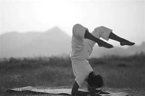 for your linkedin content strategy we need to define your identity