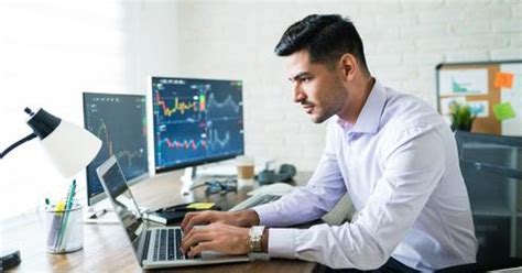 Alphabets GOOG Or GOOGL Which Should You Buy