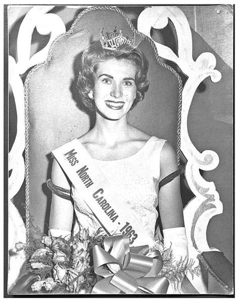 Jeanne Robertson 77 Down Home Humorist With A Pageant Past Dies
