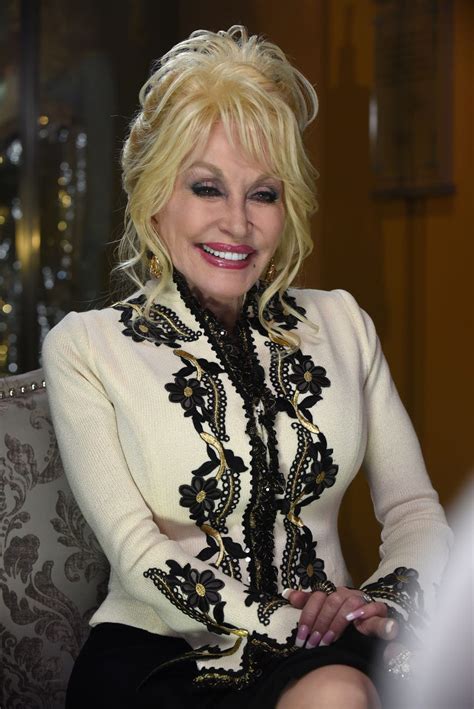 Photos The Ageless Dolly Parton Through The Years