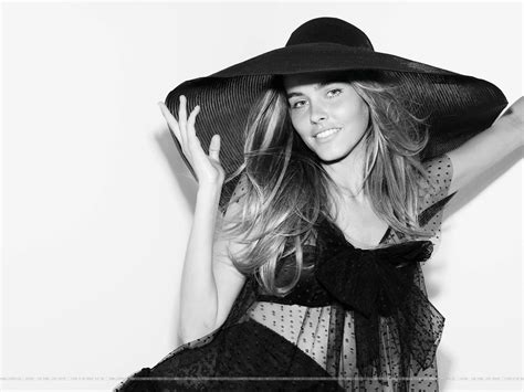 2009 Photoshoot 003 Outtakes Set 3 Isabellucasfancom Photoshoot