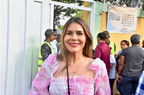 Comunicadora Dolphy Pélaez Invita A Ciudadanos A Votar El Nuevo Diario República Dominicana