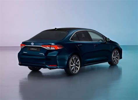 Toyota Corolla Hybrid 18 Altis Premium Hybrid Cvt Hev 2026 Catálogo