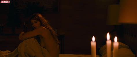 Naked Abbey Lee Kershaw In Elizabeth Harvest