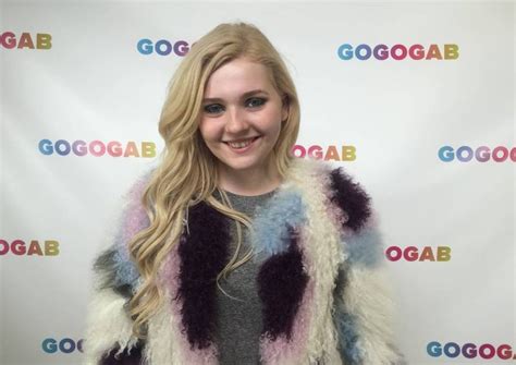 I Felt Ugly And Hated Abigail Breslin Reveals Shes Survivor Of