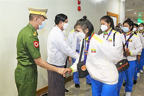 ၃၁ ကြိမ်မြောက် အရှေ့တောင်အာရှအားကစားပြိုင်ပွဲဝင်ရောက်ယှဉ်ပြိုင်ပြီး ပြန်လည်ရောက်ရှိလာသည့် မြန