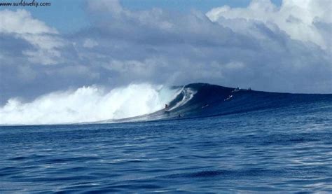 Surfing Fiji Cloudbreak Surfing Pictures