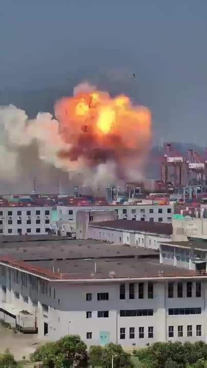 Kaka Lin On Linkedin A Container Loaded With Dangerous Goods Exploded At Ningbo Port