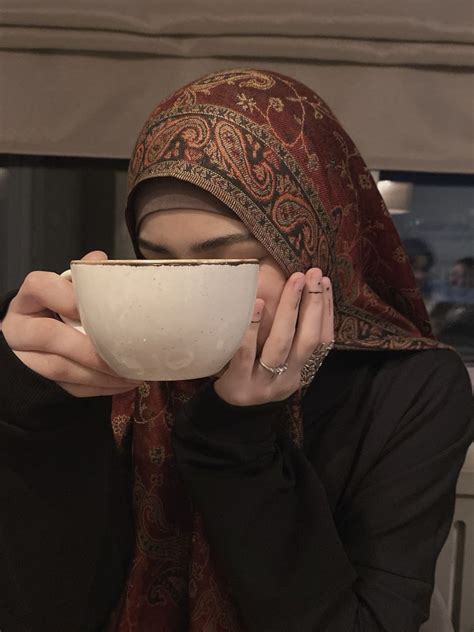 130 Islamic Pfp Ideas In 2025 Muslimah Aesthetic Islamic Cartoon Hijab Cartoon