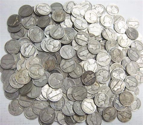 Jefferson War Nickels 1100 Face Value 220 Coins 35 Silver Roll Lot