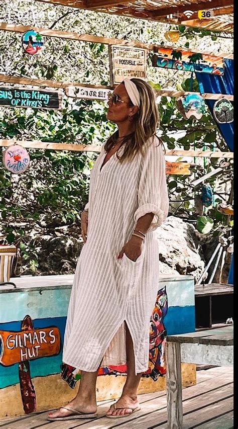 Monique Westenbergs Feet