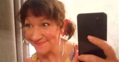 Love Crazed Woman Stalked Her Therapist And Sent Erotic Messages To His House Daily Star