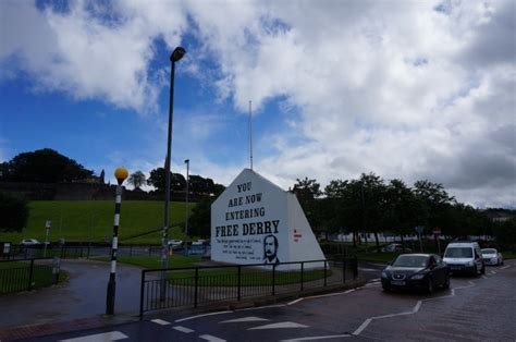 아픈 역사의 도시 아일랜드 런던데리