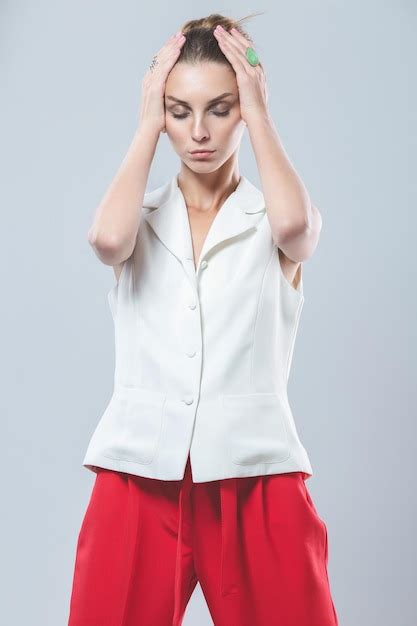 Premium Photo The Girl Is Holding Her Head The Girl Has A Headache