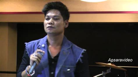 ព្រាប សុវត្តិ Preap Sovath Sings A Khmer Leur Song On His 2013 Usa Tour Los Angeles Calfornia