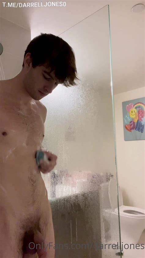 Muscle Jock Taking Streaming Hot Shower Muscle Jock Taking Streaming Hot Shower