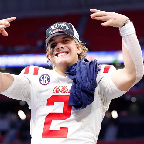 Jaxson Darts Ex Girlfriend Had 2 Word Message Before Nfl Draft The Spun