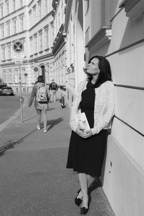 „liebe Kann Ein Selbstbild Stärken Oder Schwächen Dagmar Strobl Model Romanjubiläum Malina