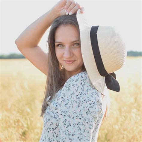 Sasha Luda Threads Say More