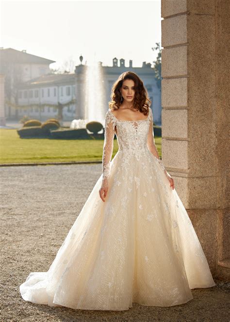 Sparkly Ball Gown Wedding Dresses