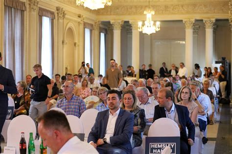 Cdu Nominiert Isabelle Hemsley Einstimmig Als Oberbürgermeisterkandidatin Osthessen News