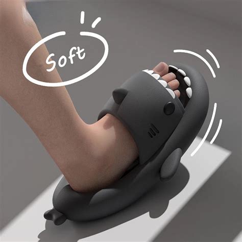 여름 여성 커플 슬리퍼 재미 있고 귀여운 상어 슬리퍼 클라우드 실내 야외 샌들 두꺼운 비치 신발 스마트 홈 패션 Aliexpress