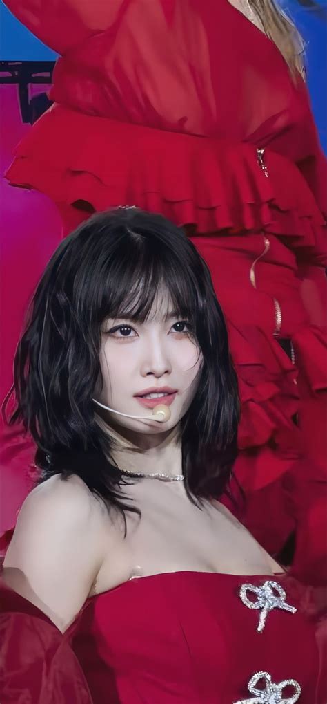 Momo Wallpapers