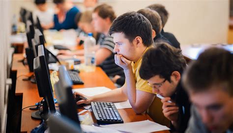 У Раді готують законопроєкт що дозволить студентам іноземних вишів вільно виїжджати з України