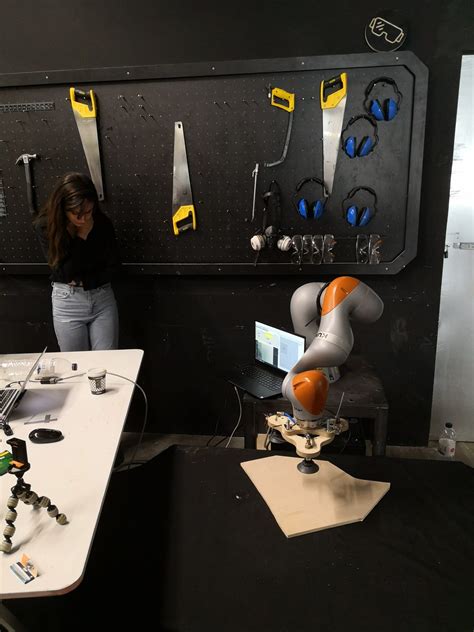IAAC Workshop Creative Robotics