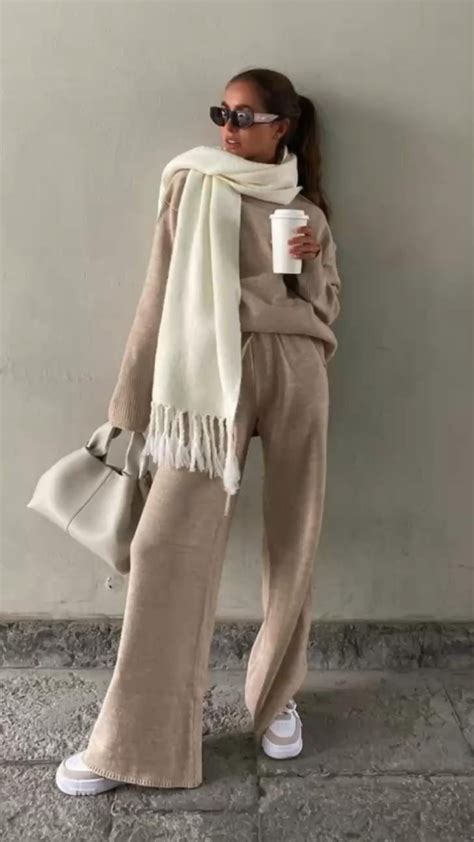 Fall Style Monochromatic Sweatsuit Sweater Pantsuit Oversized Scarf Trendy Street Style Artofit