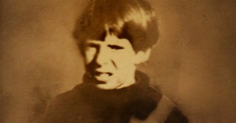 Terry Floyd Remembered With Ribbon Day 45 Years After His Disappearance Bendigo Advertiser